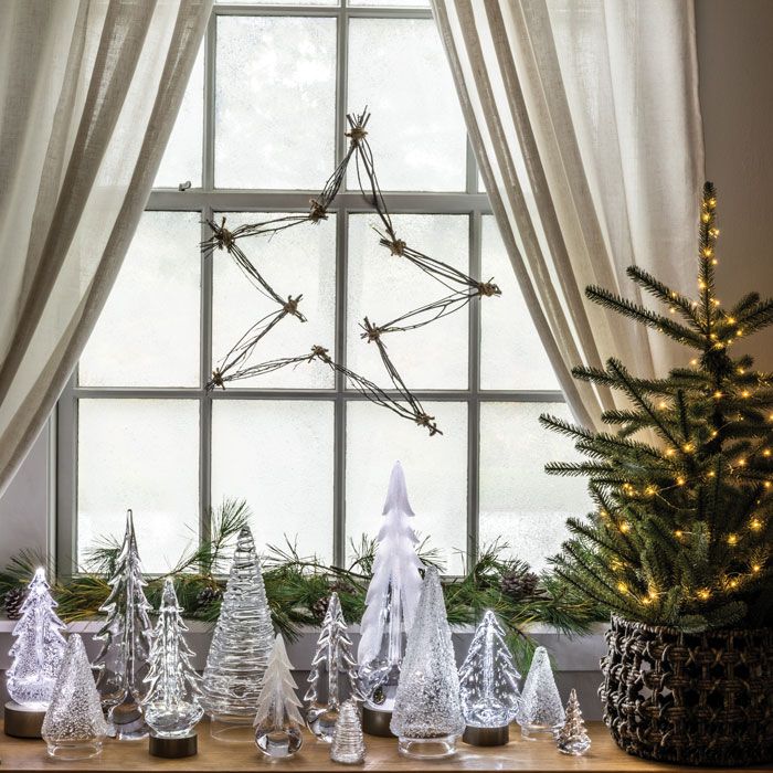 Simon Pearce Snowy Branches Evergreen Tree 12" – Charleston Street